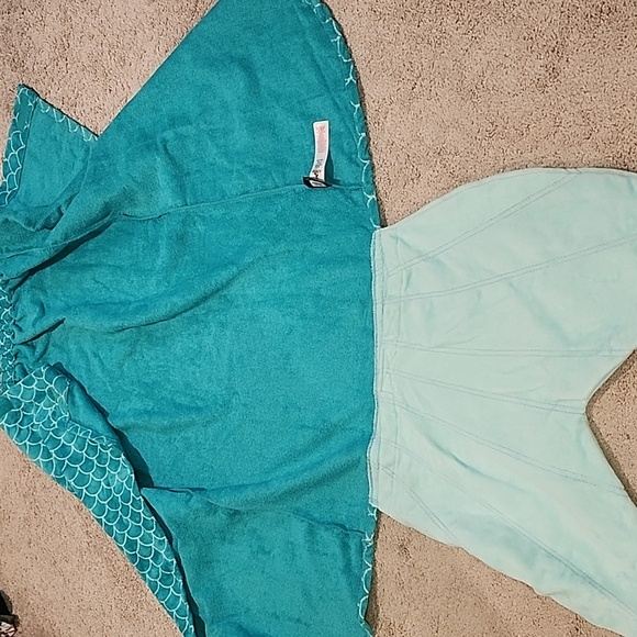 Disney | Swim | Disney Adult Mermaid Tail Ariel Fin Deluxe Towel | Poshmark